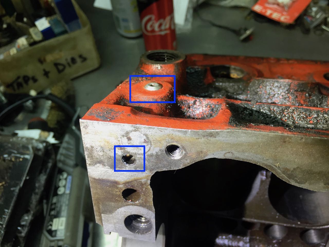 Are these oil gallery plugs? & Under crown oil jet method? | TurboMinis